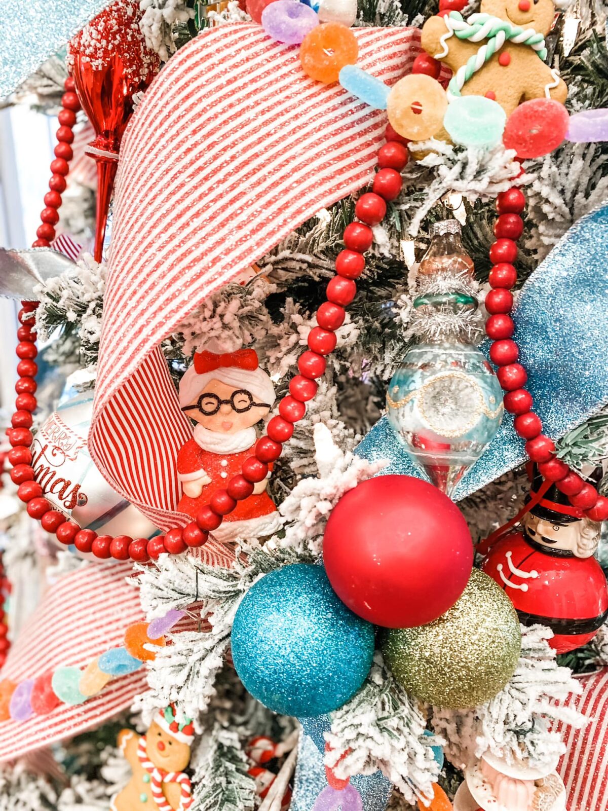 Christmas is Coming | alisaberrydesigns.com