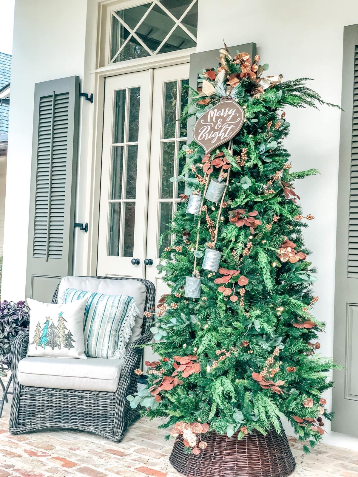 Parade of Christmas Homes II | alisaberrydesigns.com