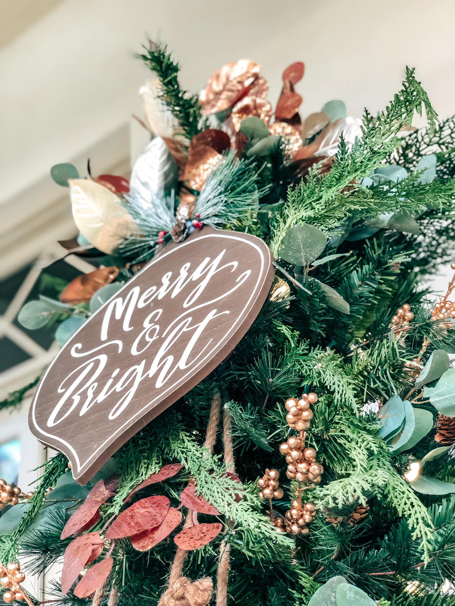 Parade of Christmas Homes II | alisaberrydesigns.com